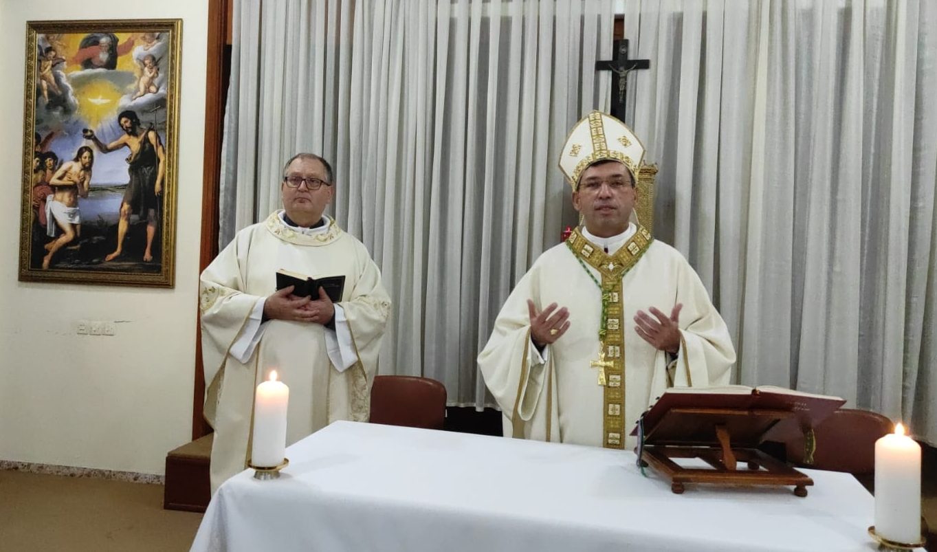 Monsenyör Antuan Ilgıt, Cemaatiyle İlk Ayinini Gerçekleştirdi ...